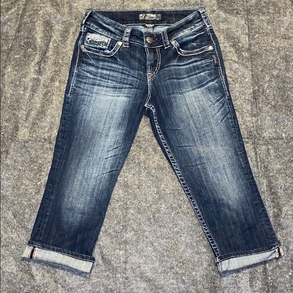 Silver Jeans | Jeans | Silver Jeans Suki Flap Capri W Sequence Decor ...